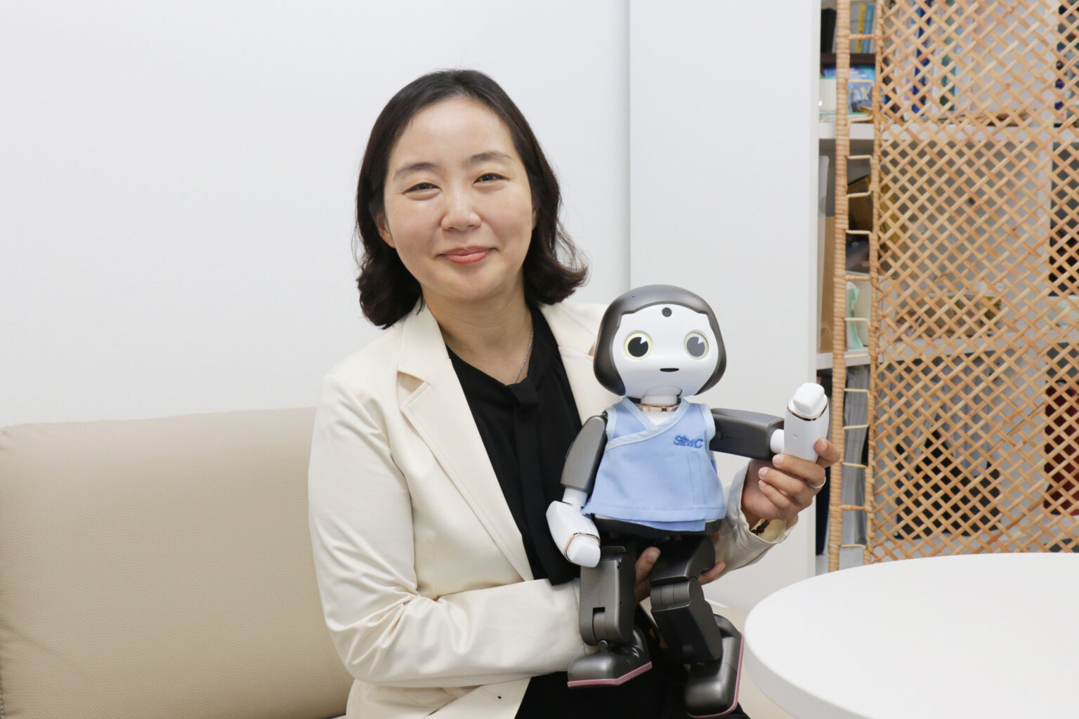 Liku Robot Healthcare | HIMSS Global Health Conference & Exhibition